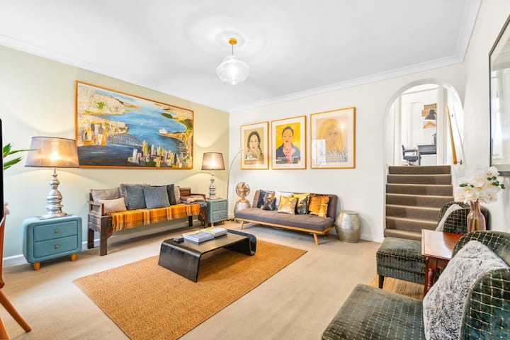 Enmore Lane—a Central Eclectic Artist Escape - Lane Cove