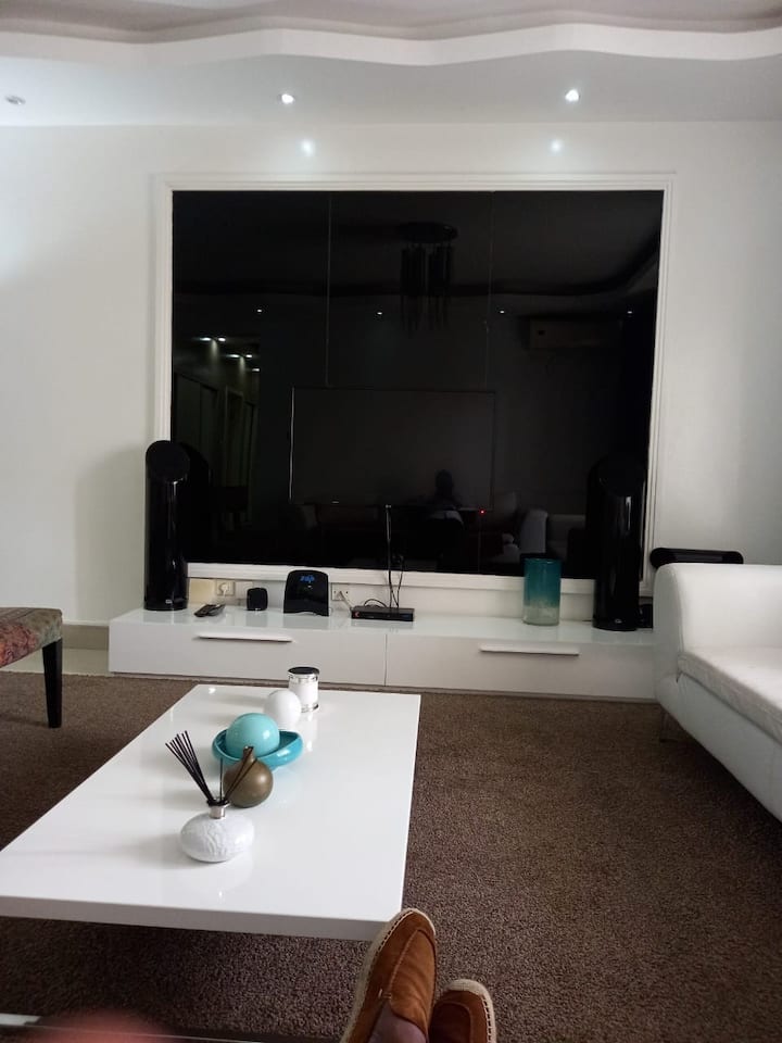 Apartamento Decoração Super Moderna,  E Clássico. - Angola
