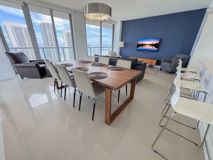 52 Exclusive 3bdr Apt W/amazing View At Beachwalk - Aventura, FL