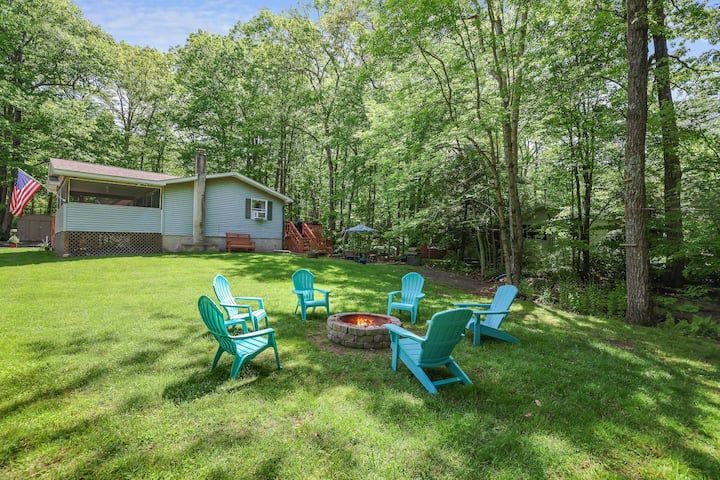 Lake Escape W/ Gameroom, Firepit, & Ev Charger - Lake Wallenpaupack, PA