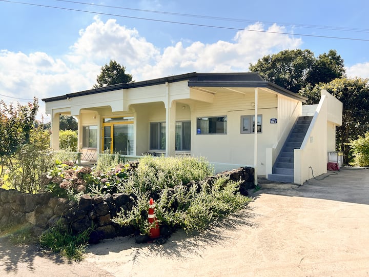 [슈퍼호스트] 새왓댁1983 (새왓댁2호점) - 남원읍