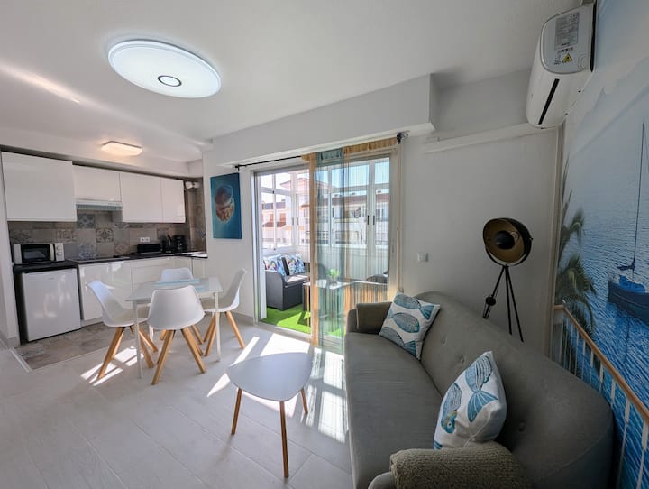 Modern Apartment Just 450 Meters From The Beach - Torre La Mata