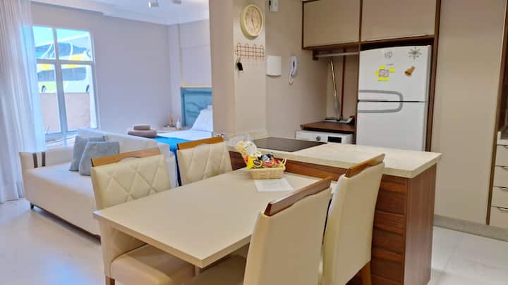 Studio112 Floripa |Conforto Com Ar + Máq + Garagem - Florianópolis