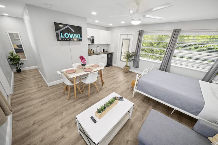 Very Cute Studio Apt Near The Beach With Pool. - Fort Lauderdale, FL