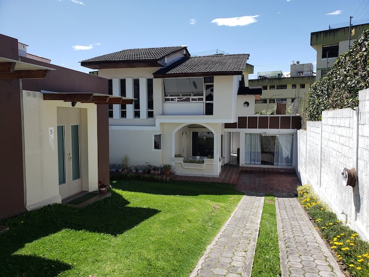 Elegante Mini Suite- Granda Centeno-quito-s5 - Quito