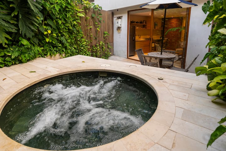 Lovely New Studio W Private Jacuzzi In Old City - Cartagena