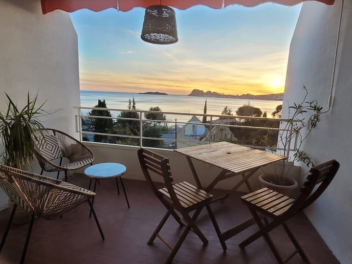 Studio Avec Terrasse Vue Mer Panoramique - La Ciotat