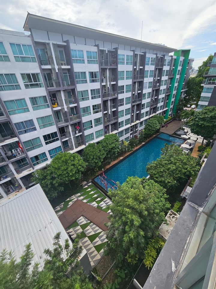 Lovely 1 -Bedroom Condo With Pool - Pattaya City