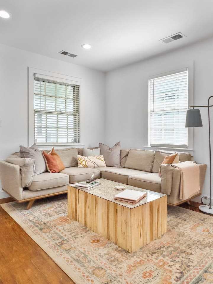 The Blue Bungalow- Central Park Circle - North Charleston