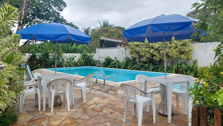Casa 150 M Da Praia Em Condomínio Com Piscina. - Caraguatatuba