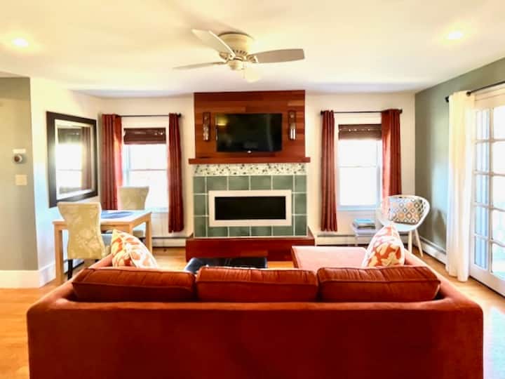 Tannersville 1br On Main Street, Sleeps 3 - Tannersville, NY
