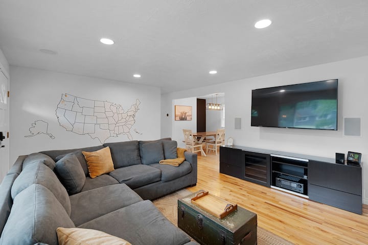 Ranch Home · Fire Pit · Pets Ok · Near Portland - Oregon City, OR