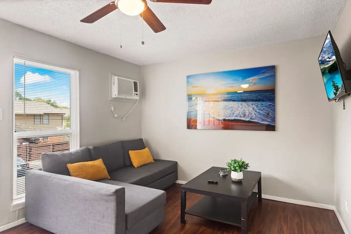 Prime Location! Less Than A Mile From At&t Stadium - Arlington