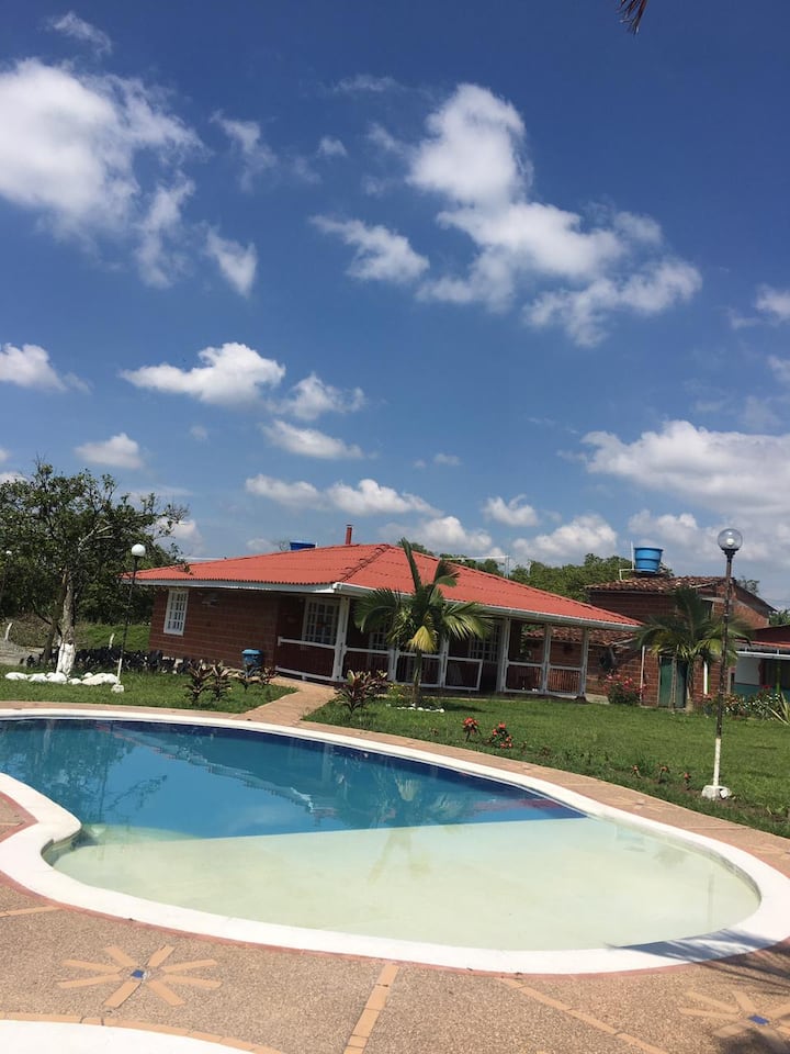 Alojamiento Campestre En Armenia, Montenegro - 아르메니아