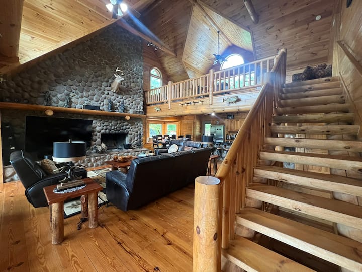Large Family Reunion Mountains House Cabin - Chatsworth, GA