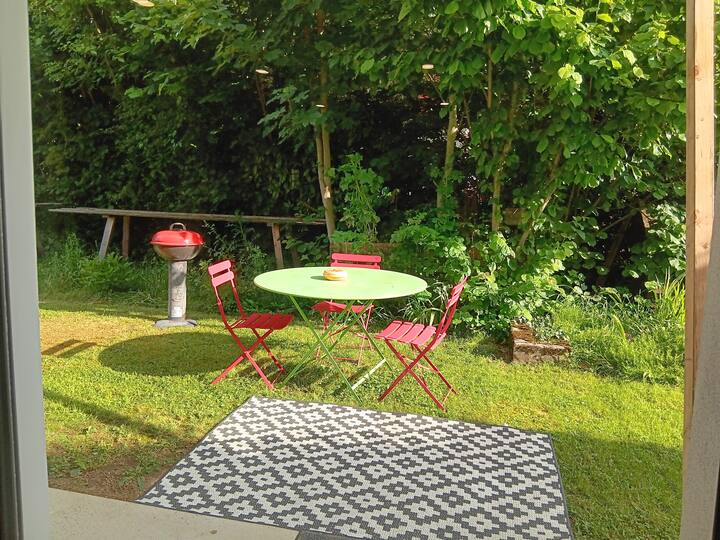 Voiron Rez-de-jardin Couleur Chartreuse - ibis budget Grenoble Voreppe