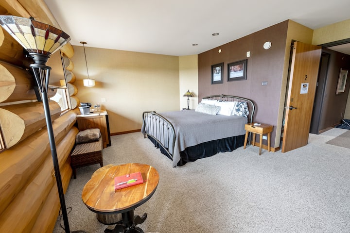 Mont Du Lac - Trophy Lodge Queen Suite - Mont du Lac Resort, WI