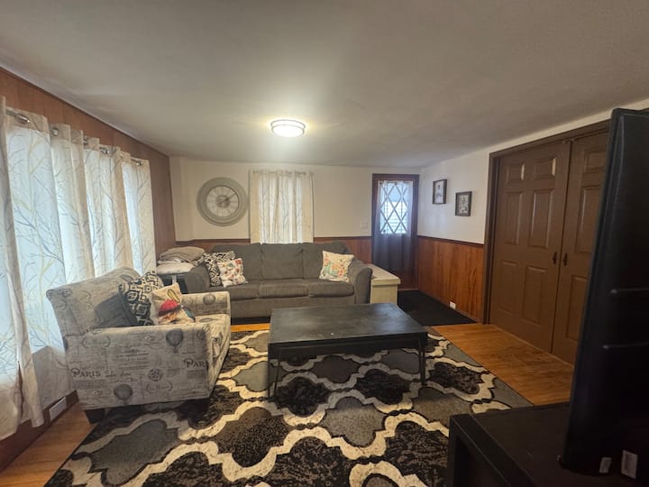 Cozy 4 Bedroom Outside Of Syracuse Ny - Syracuse, NY