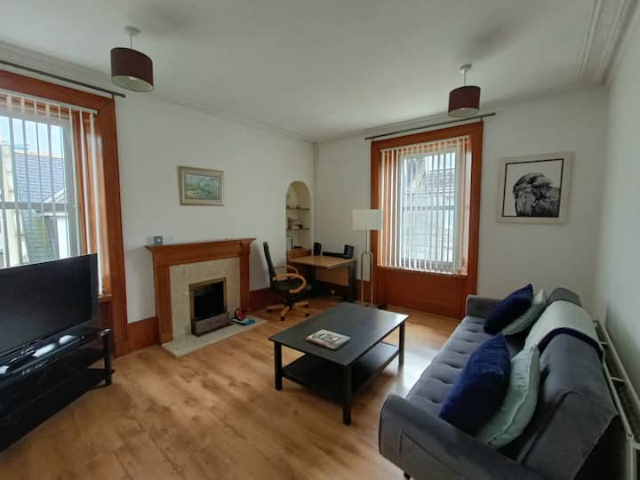 Stylish One Bed Flat With Private Parking - Aberdeen Art Gallery