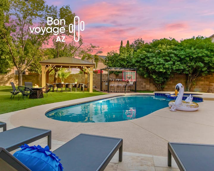 Spacious Oasis|heated Pool & Spa+ Basketball Court - Glendale, AZ