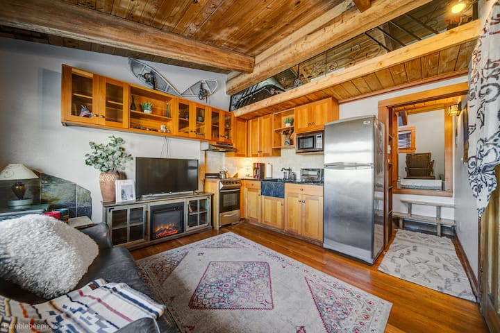 Chalet Bleu @ Schweitzer Vrp2021-0093 - Sandpoint, ID