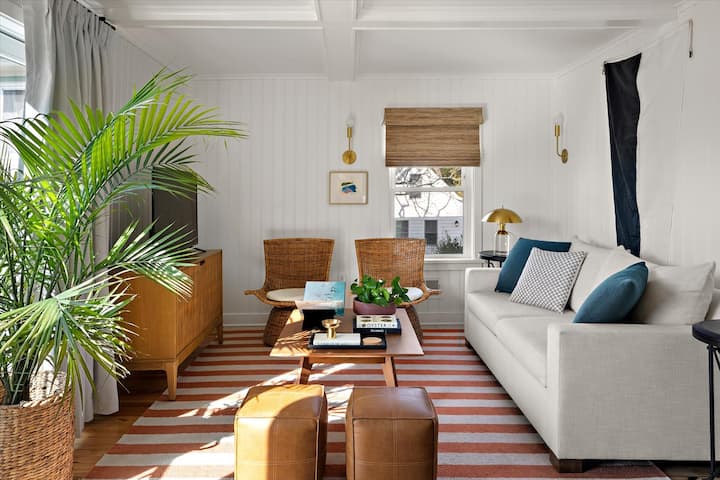 Dog-friendly Rehoboth Oceanblock 11 Cooper Cottage - Rehoboth Beach, DE