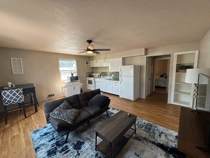 Spacious, Modern Apt In Midtown Cda! - Coeur d'Alene, ID