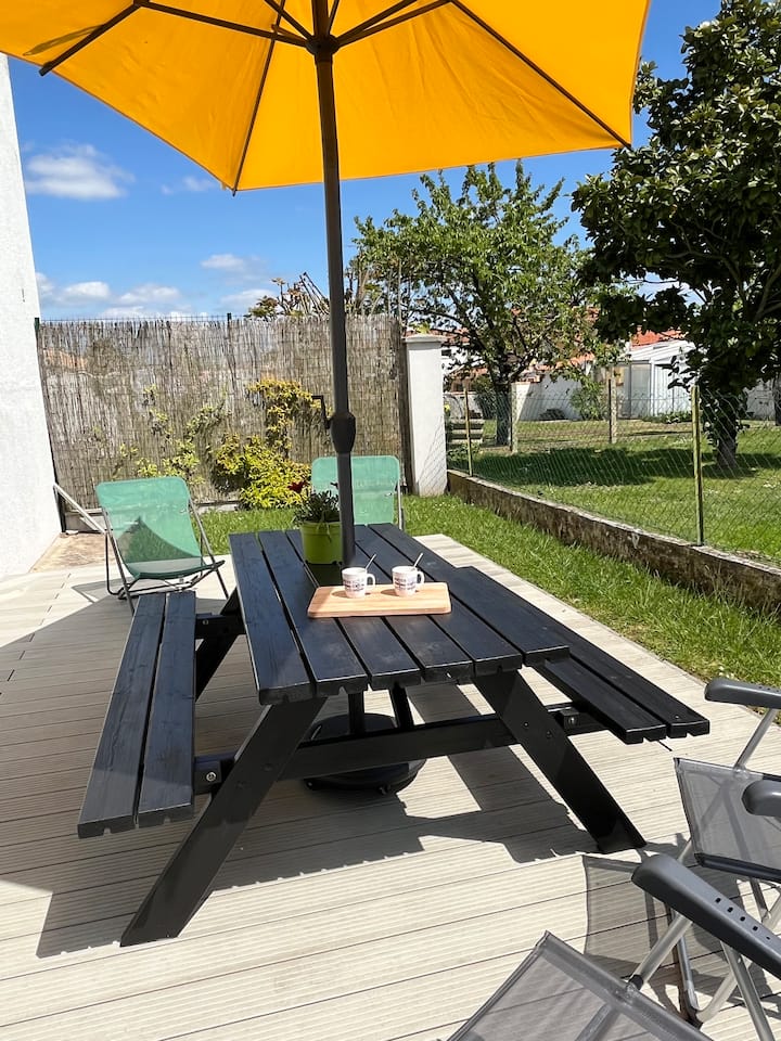 Logement Lumineux Avec Grande Terrasse - Rochefort, France