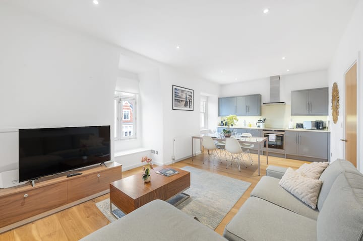 Near Hyde Park W Free Luggage Storage & Washmachin - London Paddington Station