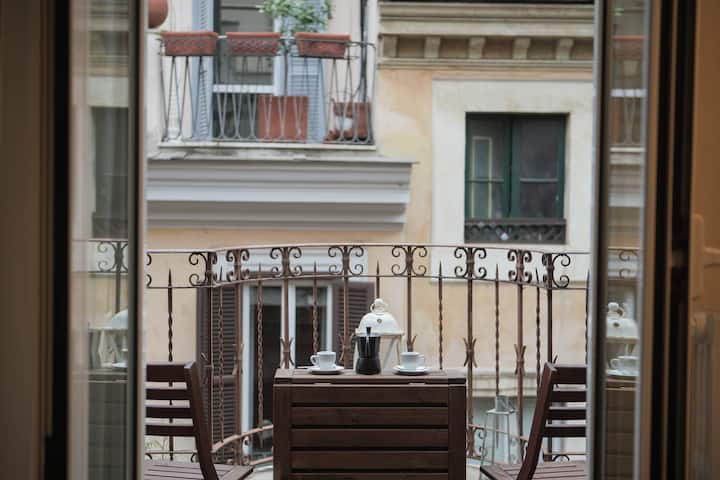 Elegant Balcony On Rome Roofs (No Elevator) - Rome