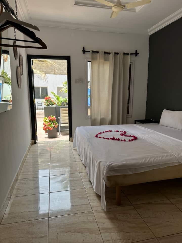 Single Room With Private Bathroom & Garden View - The Gambia