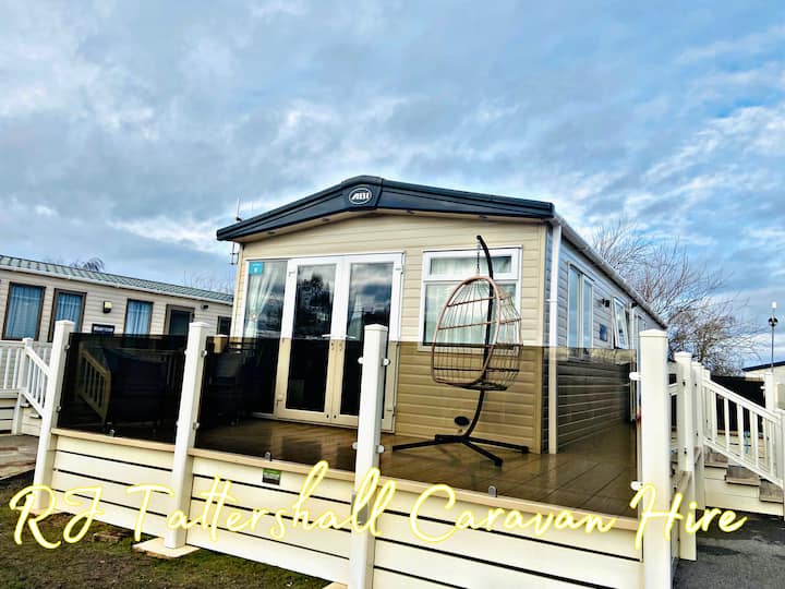 Rj Tattershall Caravan Hire 2
(3 Bedroom-8 Sleeps) - Woodhall Spa