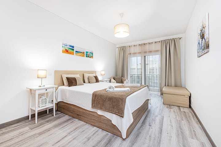Bythesea, Ed. Ocean Terrace, Armação De Pêra - Armação de Pêra