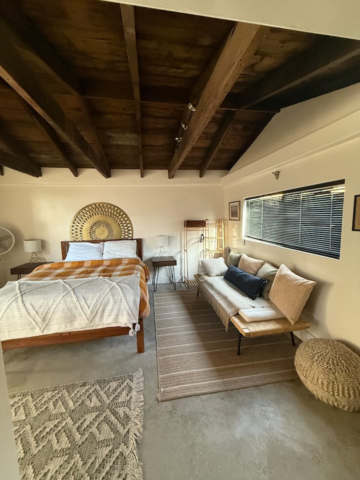 Private Studio In The Heart Of Arcata! - Arcata, CA