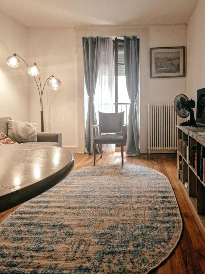 Bel Appart: Chambre + Salon - Près De La Rivière - Ginebra
