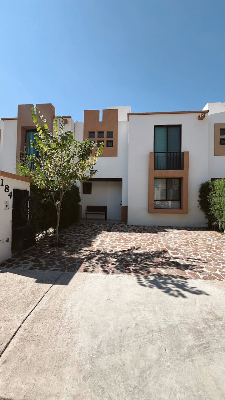 “Casa Balat” Completamente Equipada | Facturamos - León