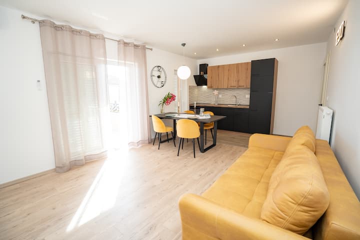 Apartments Tomulić Novalja, App For 6 - Novalja