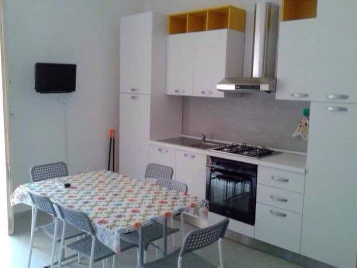 Casa Vacanze In Centro/ Margherita Boutique - Margherita di Savoia