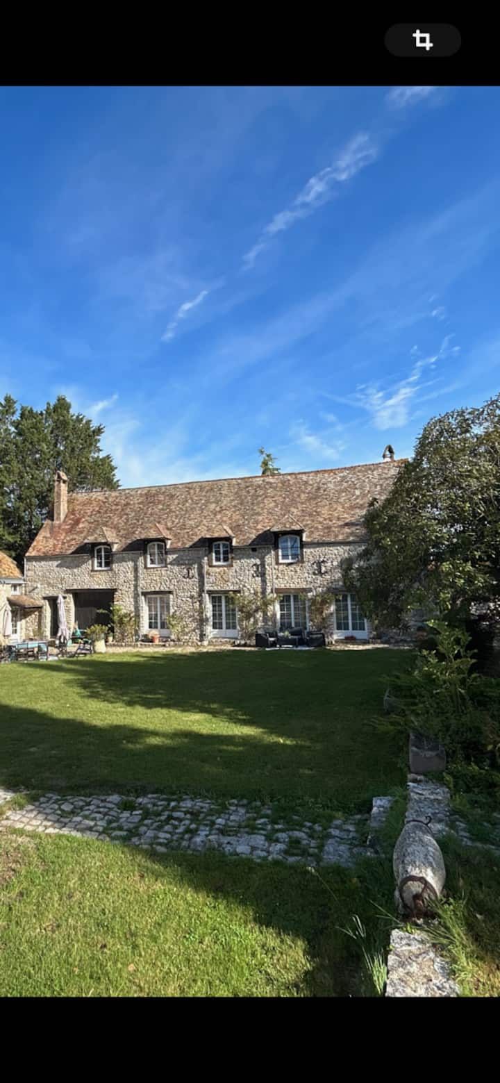 Appartement Dans Ancien Moulin En Pierre. - Houdan