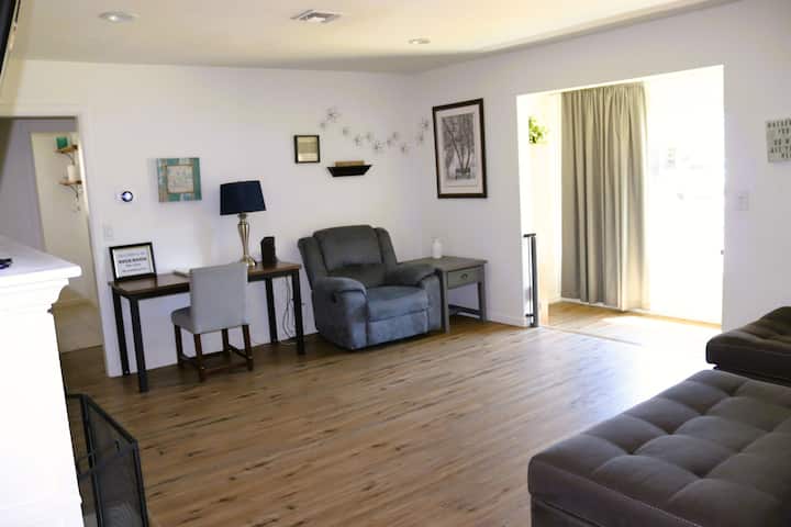 Rock House Bedroom #1 - Marysville, CA