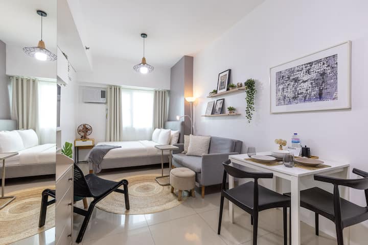 Wanderlust Pad: Pool, Sauna, Netflix +Near Airport - マカティ