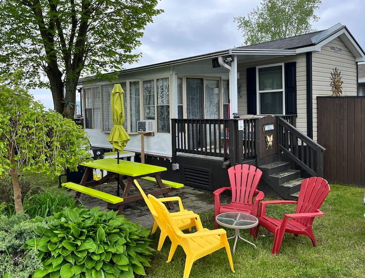 Mariner Cottage Getaway At Sherkston Port Colborne - Port Colborne
