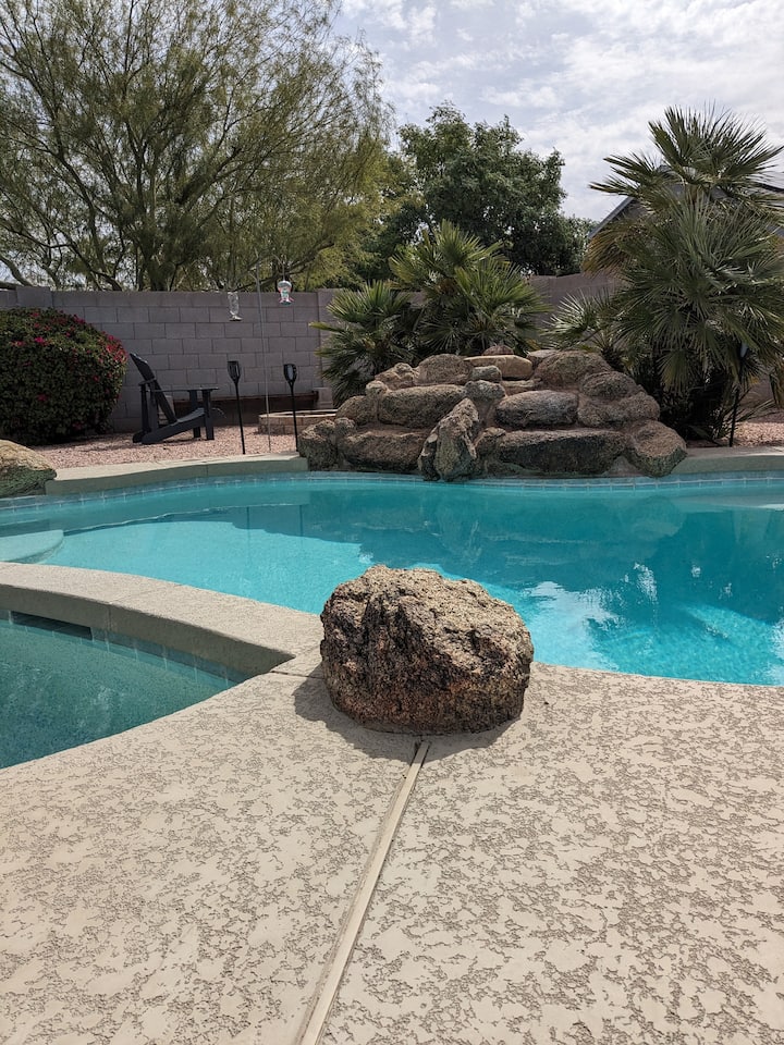 Private Oasis - 3bd W/ Pool & Hot Tub, Park Nearby - Chandler, AZ