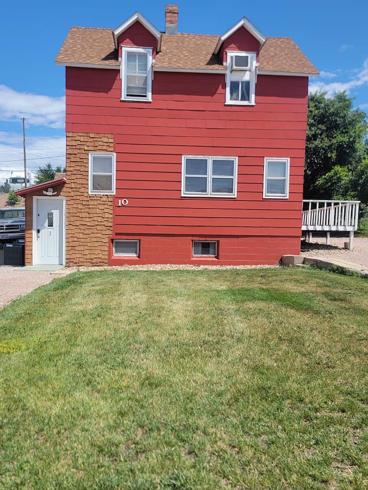 Western-style Apartment With Off-street Parking - Rapid City, SD