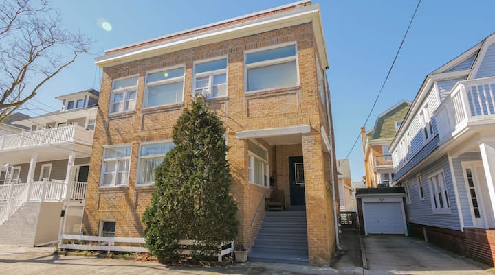 Bright & Beautiful Beach Home - Ventnor City, NJ