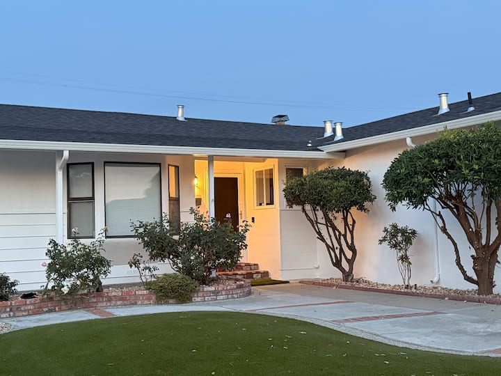 Modern Contemporary Cottage In Fremont - Fremont, CA