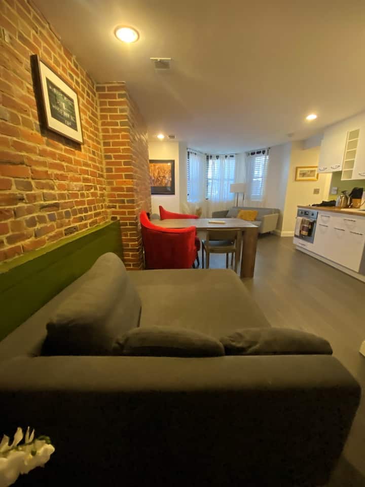 Row House Apt In Shaw (With Separate Entrance) - Mount Rainier, MD