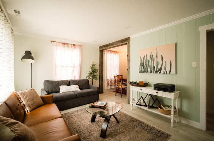 Comfy Downtown Cottage, Close To Everything - Salt Lake City, UT