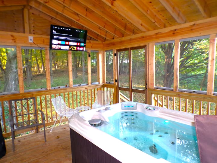 Luxurious Serene Loft Cabin With Hot-tub In The Heart Of The Catskills - Catskill, NY