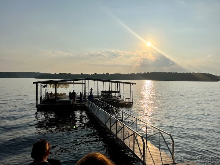 Lakefront Luxury - Estill Springs, TN